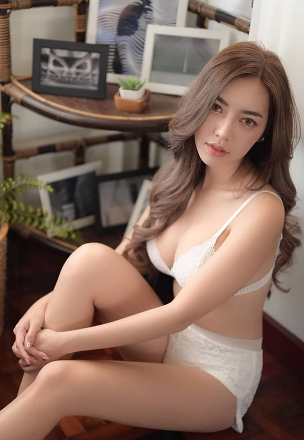 Champ Emmita พริตตี้ และนางแบบสาวสวยหุ่นแซ่บ - ขาเมาท์บันเทิง สื่อข่าวสารออนไลน์อันดับ 1