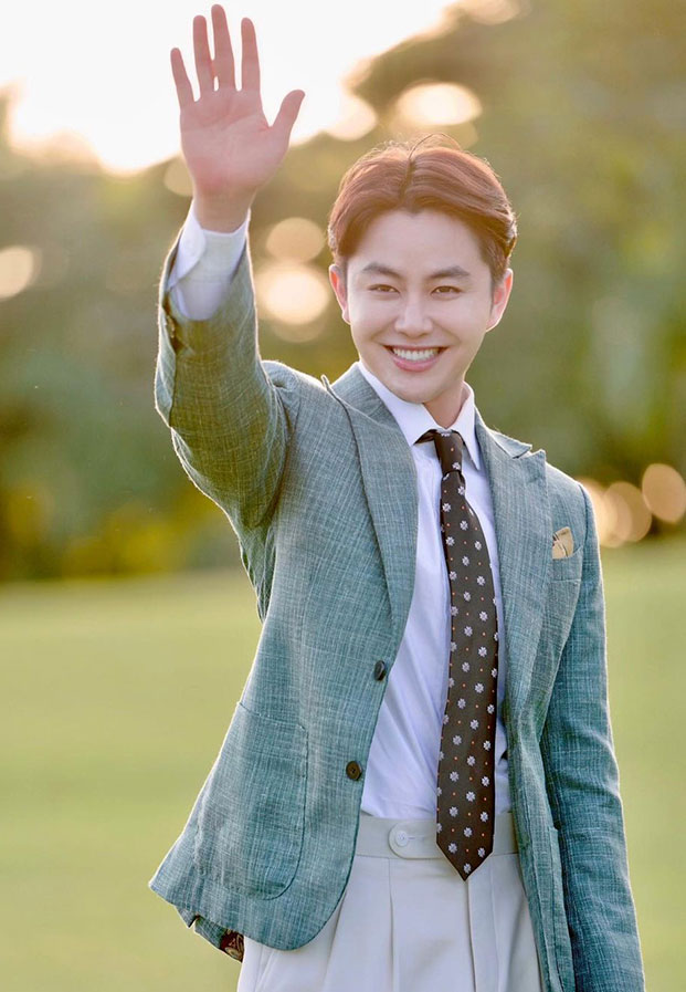 ประวัติ บ่าววิน Win William หนุ่มลาวสุดฮอต เจ้าของเพจ Vergin90