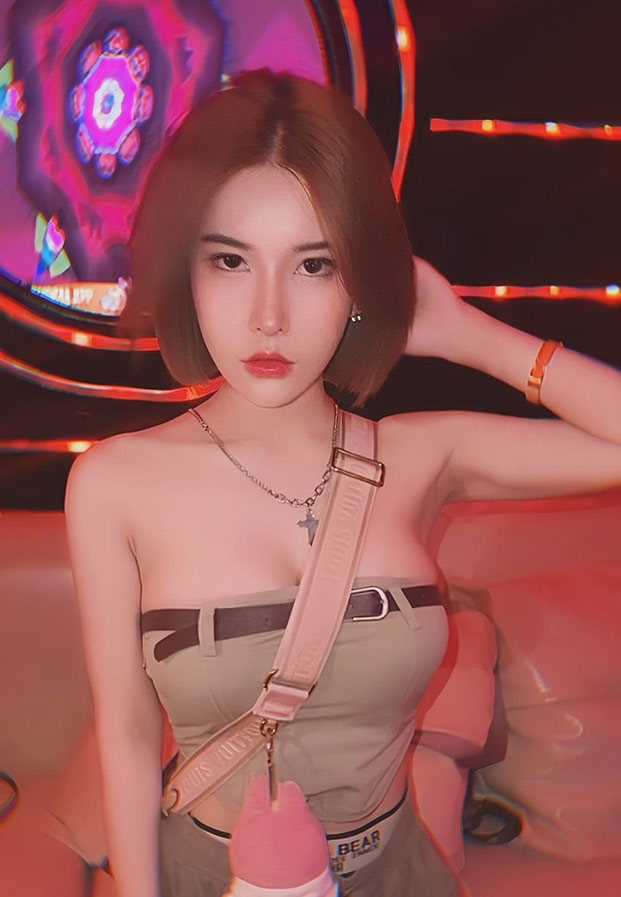 แจกวาร์ป Cornae Natcharee เน็ตไอดอลสาวมัดใจหนุ่มๆ ด้วยความเซ็กซี่