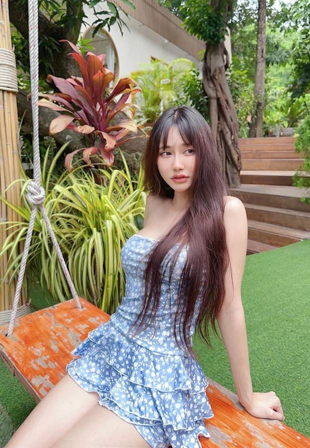 Chonlada Tiwawong นางแบบสวยใส อกใหญ่ผิวขาวโดนใจ